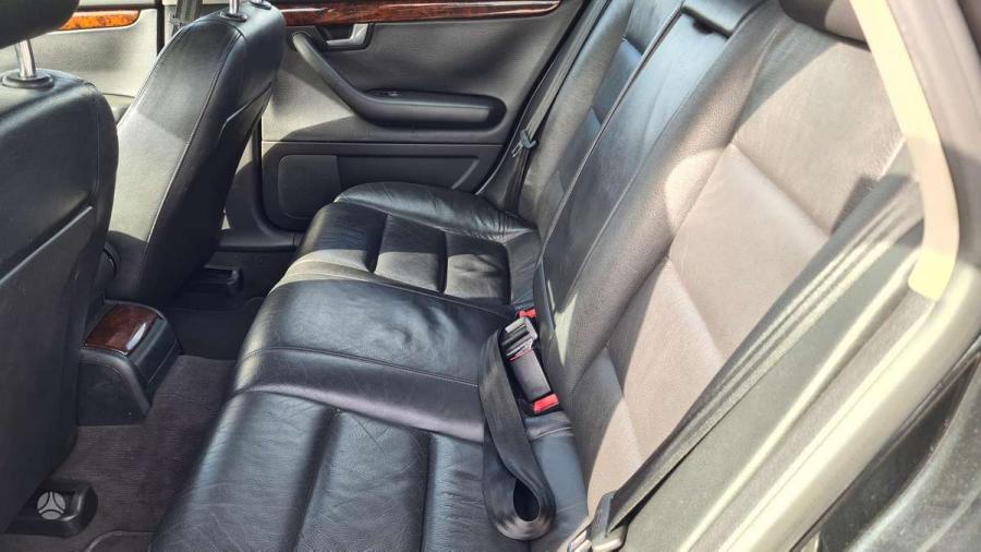 Melns Audi A4 2002 Palanga, ar dzinēja tilpumu 1.90 L un nobraukumu 340 tūkst. km par 1800 €, foto 14 vietnē AUTOMOTO.COM.LV