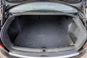 Melns Audi A4 2002 Liepāja, ar dzinēja tilpumu 2.00 L un nobraukumu 261 tūkst. km par 2750 €, foto 11 vietnē AUTOMOTO.COM.LV