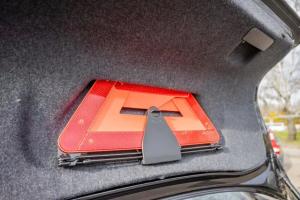 Melns Audi A4 2002 Liepāja, ar dzinēja tilpumu 2.00 L un nobraukumu 261 tūkst. km par 2750 €, foto 14 vietnē AUTOMOTO.COM.LV