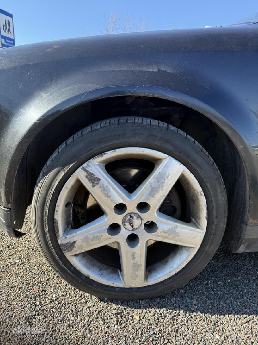 Melns Audi A4 2002 Kohtla-Jerve, ar dzinēja tilpumu 0.00 L un nobraukumu 280 tūkst. km par 2000 €, foto 25 vietnē AUTOMOTO.COM.LV