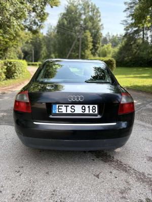 Black Audi A4 2002 in Vilnius, with an engine capacity of 1.90 L and mileage of 371 thousand km for 1350 €, photo 3 on AUTOMOTO.COM.LV
