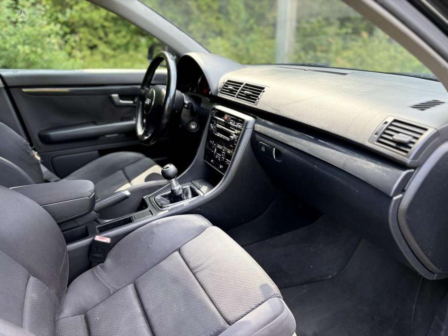 Black Audi A4 2002 in Vilnius, with an engine capacity of 1.90 L and mileage of 371 thousand km for 1350 €, photo 9 on AUTOMOTO.COM.LV