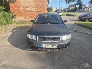 Черный Ауди А4 2002 в Клайпеда, объемом двигателя 2.00 л и пробегом 345 тыс. км за 450 €, фото 3 на AUTOMOTO.COM.LV