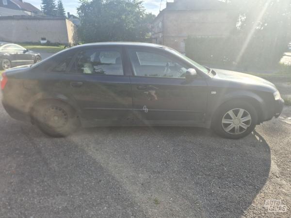 Melns Audi A4 2002 Klaipėda, ar dzinēja tilpumu 2.00 L un nobraukumu 345 tūkst. km par 450 €, foto 4 vietnē AUTOMOTO.COM.LV