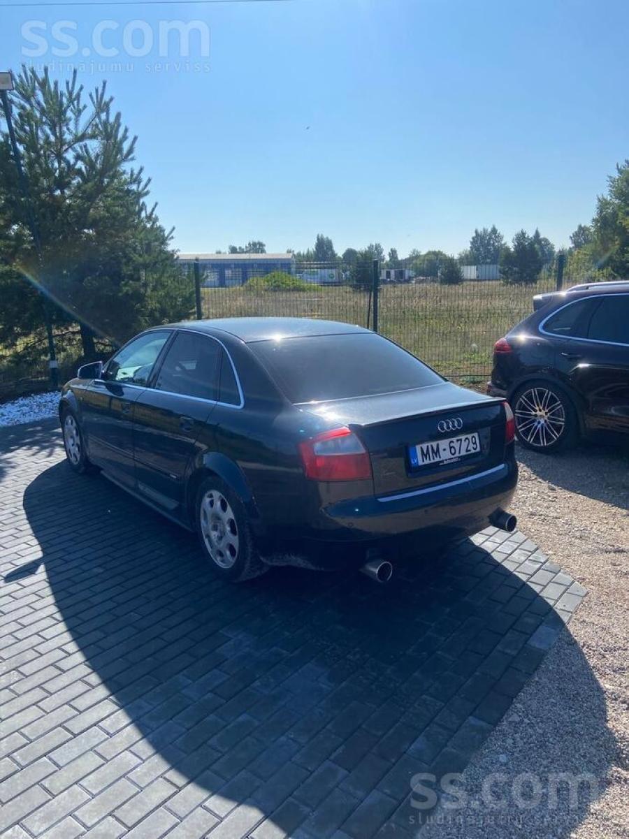 Black Audi A4 2002 in Riga, with an engine capacity of 3.00 L and mileage of 334 thousand km for 1100 €, photo 5 on AUTOMOTO.COM.LV