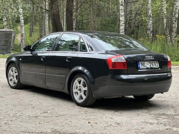 Черный Ауди А4 2002 в Рига, объемом двигателя 2.50 л и пробегом 0 тыс. км за 1390 €, фото 8 на AUTOMOTO.COM.LV