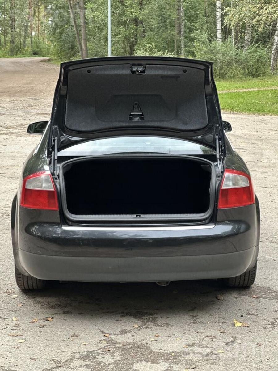 Melns Audi A4 2002 Rīga, ar dzinēja tilpumu 2.50 L un nobraukumu 0 tūkst. km par 1390 €, foto 16 vietnē AUTOMOTO.COM.LV