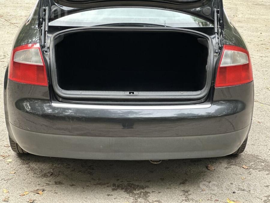 Melns Audi A4 2002 Rīga, ar dzinēja tilpumu 2.50 L un nobraukumu 0 tūkst. km par 1390 €, foto 17 vietnē AUTOMOTO.COM.LV