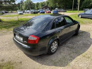 Black Audi A4 2003 in Riga, with an engine capacity of 1.90 L and mileage of 335 thousand km for 1500 €, photo 13 on AUTOMOTO.COM.LV
