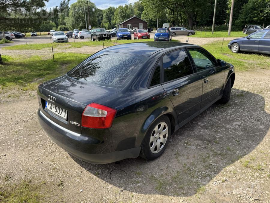Black Audi A4 2003 in Riga, with an engine capacity of 1.90 L and mileage of 335 thousand km for 1500 €, photo 13 on AUTOMOTO.COM.LV
