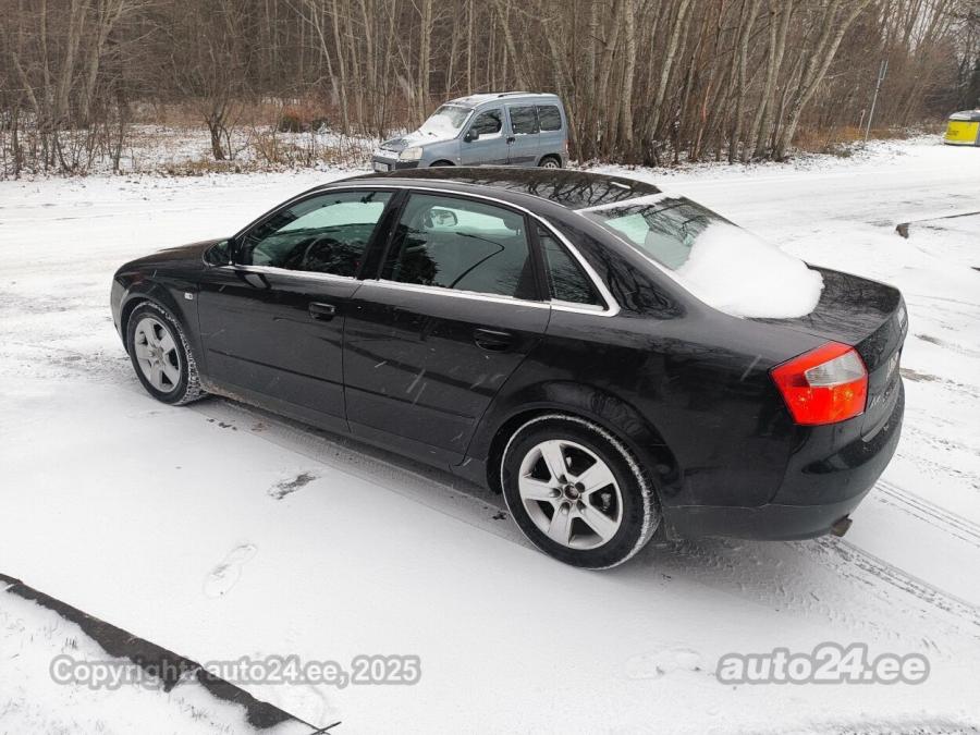 Melns Audi A4 2003 Tallina, ar dzinēja tilpumu 2.00 L un nobraukumu 210 tūkst. km par 1990 €, foto 3 vietnē AUTOMOTO.COM.LV