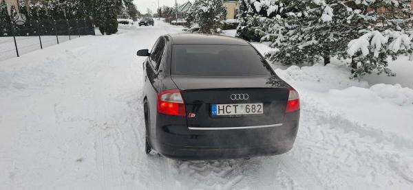 Black Audi A4 2003 in Silute, with an engine capacity of 2.50 L and mileage of 323 thousand km for 900 €, photo 4 on AUTOMOTO.COM.LV