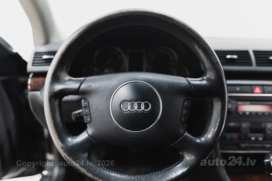 Black Audi A4 2003 in Tallinn, with an engine capacity of 2.00 L and mileage of 216 thousand km for 2999 €, photo 19 on AUTOMOTO.COM.LV