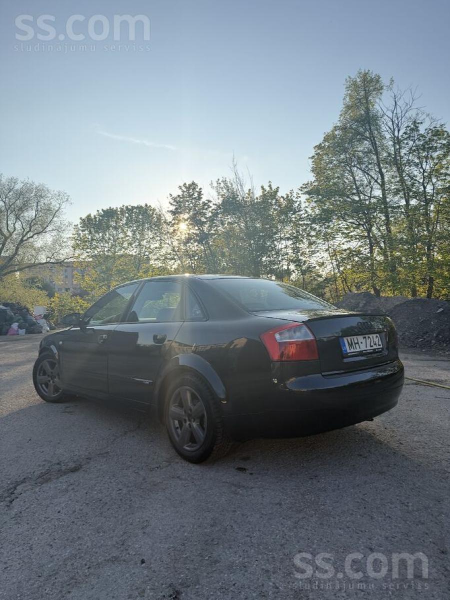 Melns Audi A4 2003 Liepāja, ar dzinēja tilpumu 1.90 L un nobraukumu 313 tūkst. km par 2350 €, foto 1 vietnē AUTOMOTO.COM.LV
