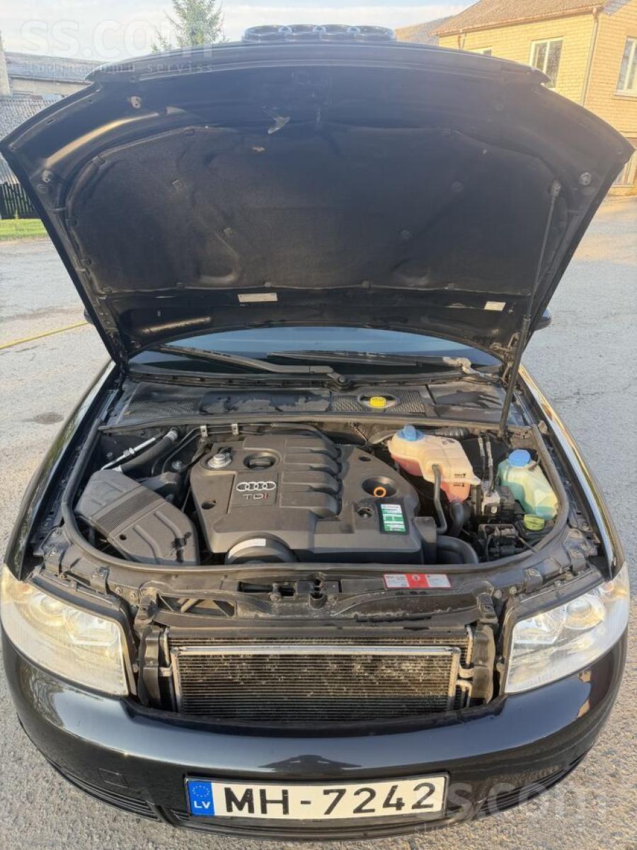 Melns Audi A4 2003 Liepāja, ar dzinēja tilpumu 1.90 L un nobraukumu 313 tūkst. km par 2350 €, foto 3 vietnē AUTOMOTO.COM.LV