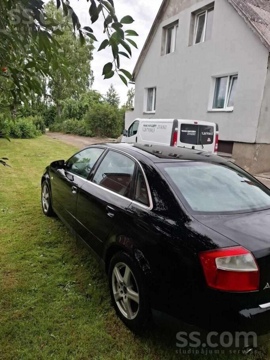 Melns Audi A4 2003 Rīga, ar dzinēja tilpumu 1.60 L un nobraukumu 353 tūkst. km par 800 €, foto 5 vietnē AUTOMOTO.COM.LV