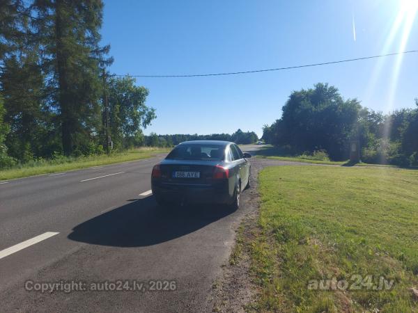 Black Audi A4 2003 in Tallinn, with an engine capacity of 2.00 L and mileage of 296 thousand km for 1498 €, photo 3 on AUTOMOTO.COM.LV