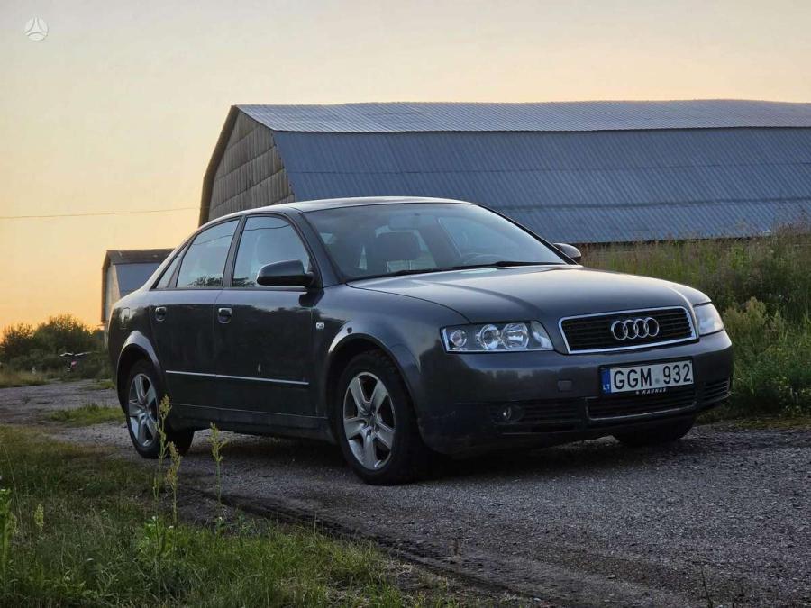 Melns Audi A4 2003 Viļņa, ar dzinēja tilpumu 2.00 L un nobraukumu 430 tūkst. km par 999 €, foto 3 vietnē AUTOMOTO.COM.LV