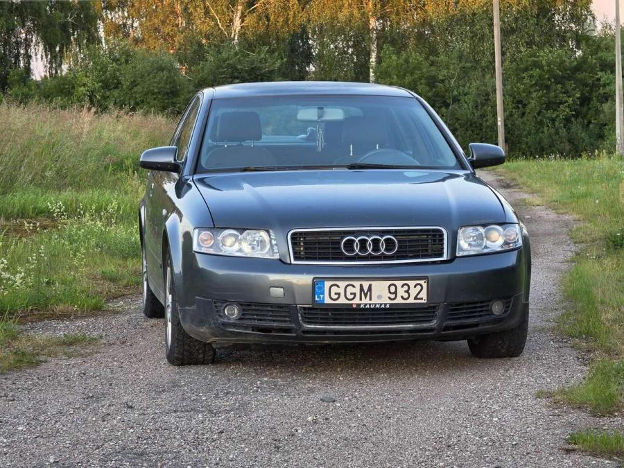 Melns Audi A4 2003 Viļņa, ar dzinēja tilpumu 2.00 L un nobraukumu 430 tūkst. km par 999 €, foto 4 vietnē AUTOMOTO.COM.LV