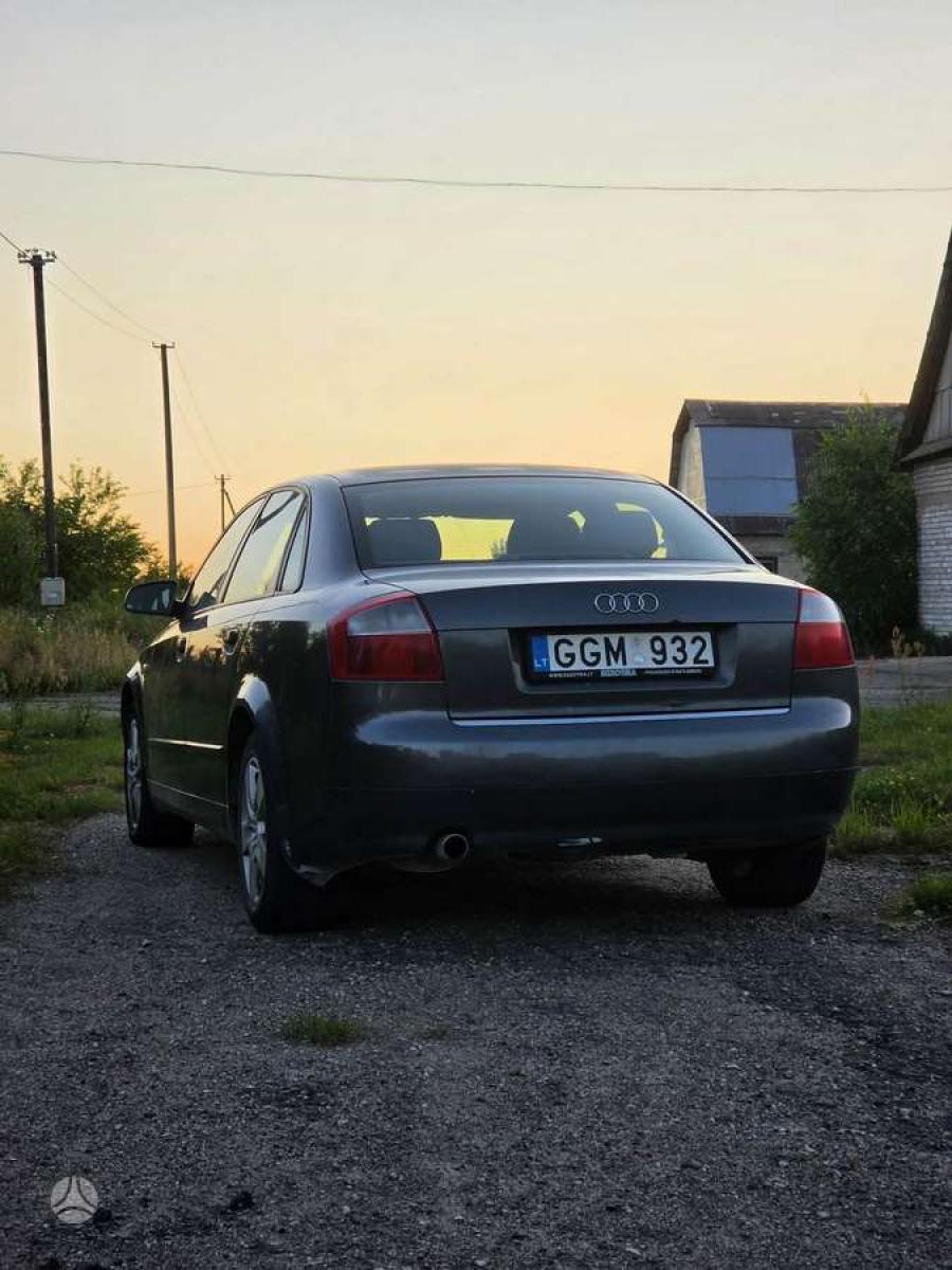 Melns Audi A4 2003 Viļņa, ar dzinēja tilpumu 2.00 L un nobraukumu 430 tūkst. km par 999 €, foto 6 vietnē AUTOMOTO.COM.LV
