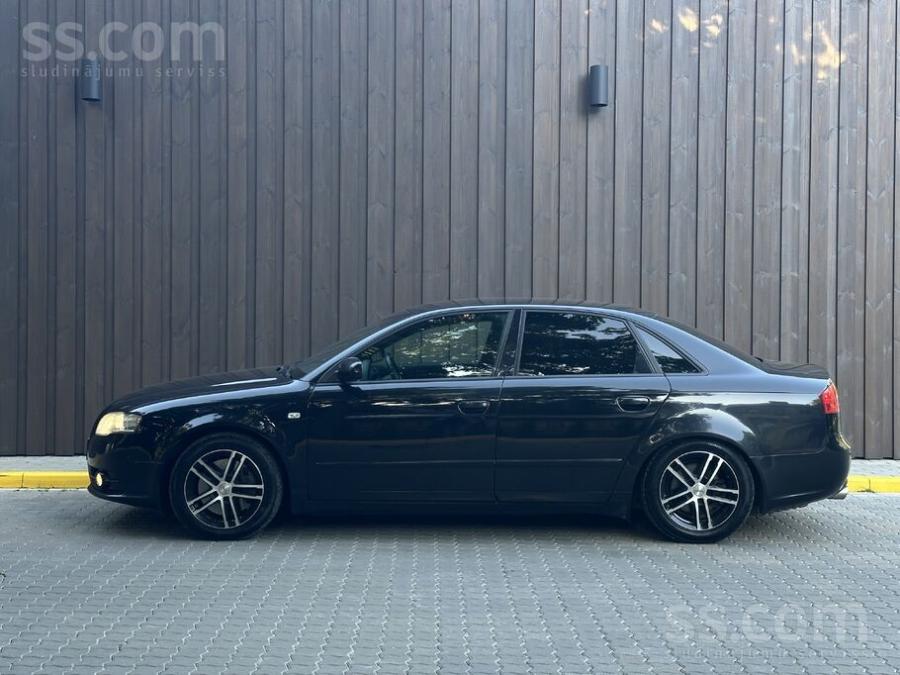 Black Audi A4 2004 in Riga, with an engine capacity of 2.00 L and mileage of 276 thousand km for 2490 €, photo 5 on AUTOMOTO.COM.LV