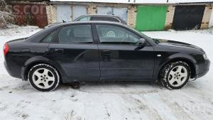 Melns Audi A4 2004 Daugavpils, ar dzinēja tilpumu 1.90 L un nobraukumu 417 tūkst. km par 1350 €, foto 5 vietnē AUTOMOTO.COM.LV