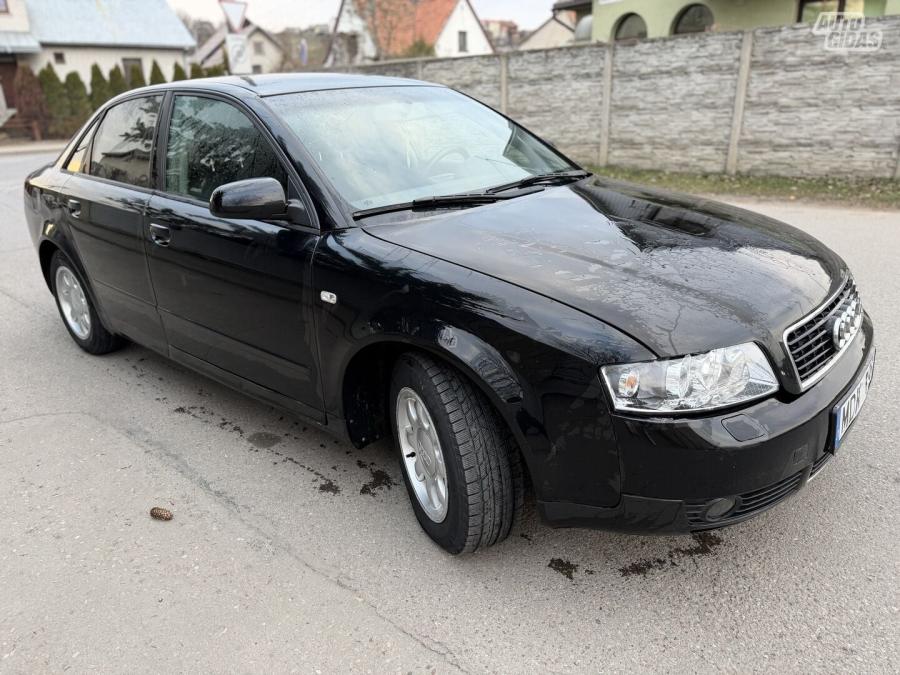 Black Audi A4 2004 in Kaunas, with an engine capacity of 1.60 L and mileage of 343 thousand km for 1750 €, photo 4 on AUTOMOTO.COM.LV