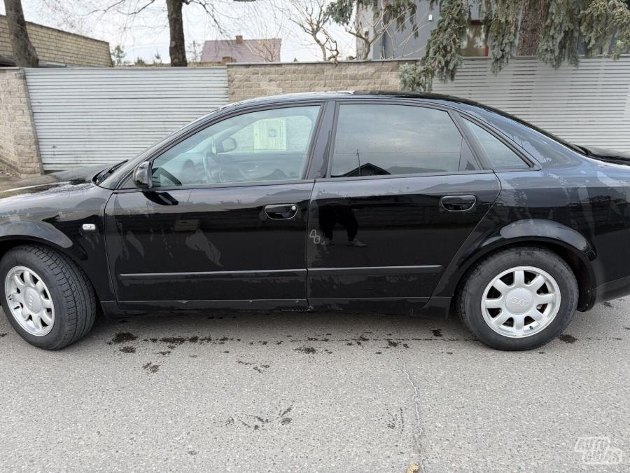 Black Audi A4 2004 in Kaunas, with an engine capacity of 1.60 L and mileage of 343 thousand km for 1750 €, photo 9 on AUTOMOTO.COM.LV