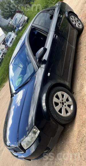 Melns Audi A4 2004 Cēsis, ar dzinēja tilpumu 2.50 L un nobraukumu 349 tūkst. km par 2250 €, foto  vietnē AUTOMOTO.COM.LV