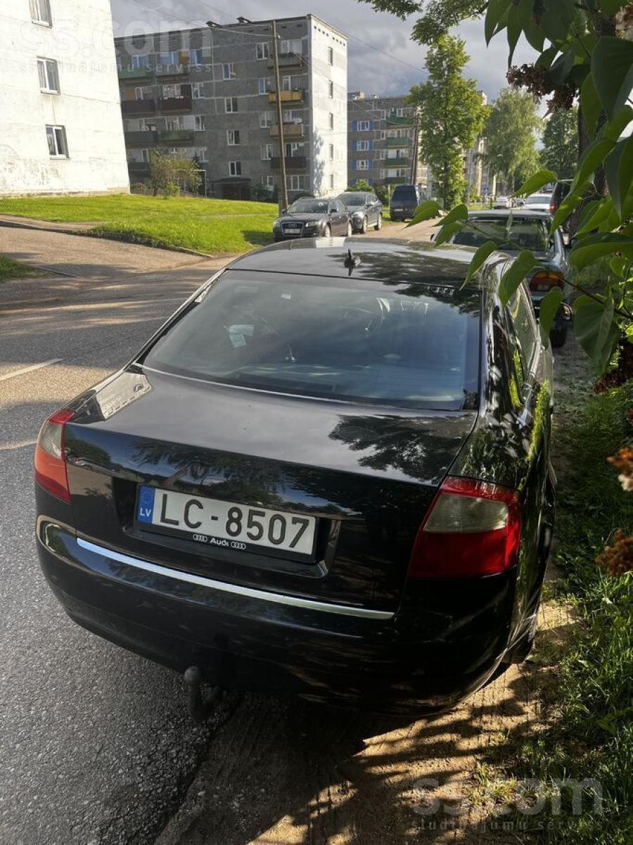 Melns Audi A4 2004 Daugavpils, ar dzinēja tilpumu 1.90 L un nobraukumu 0 tūkst. km par 1700 €, foto 3 vietnē AUTOMOTO.COM.LV