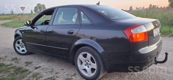 Black Audi A4 2004 in Daugavpils, with an engine capacity of 1.90 L and mileage of 400 thousand km for 1600 €, photo 6 on AUTOMOTO.COM.LV