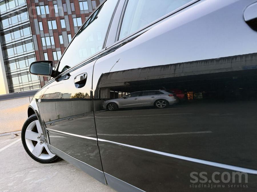 Black Audi A4 2004 in Riga, with an engine capacity of 1.90 L and mileage of 351 thousand km for 1790 €, photo 5 on AUTOMOTO.COM.LV
