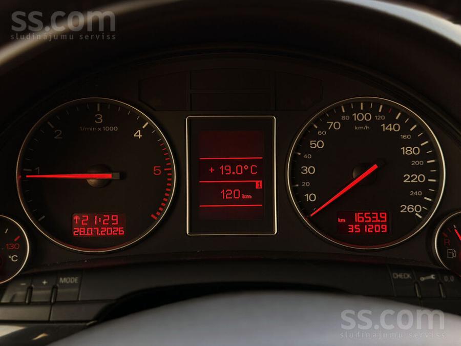 Black Audi A4 2004 in Riga, with an engine capacity of 1.90 L and mileage of 351 thousand km for 1790 €, photo 16 on AUTOMOTO.COM.LV