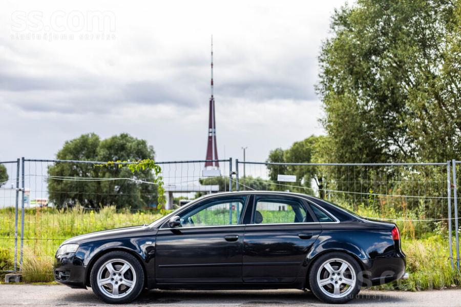 Melns Audi A4 2004 Rīga, ar dzinēja tilpumu 3.00 L un nobraukumu 312 tūkst. km par 3790 €, foto 5 vietnē AUTOMOTO.COM.LV