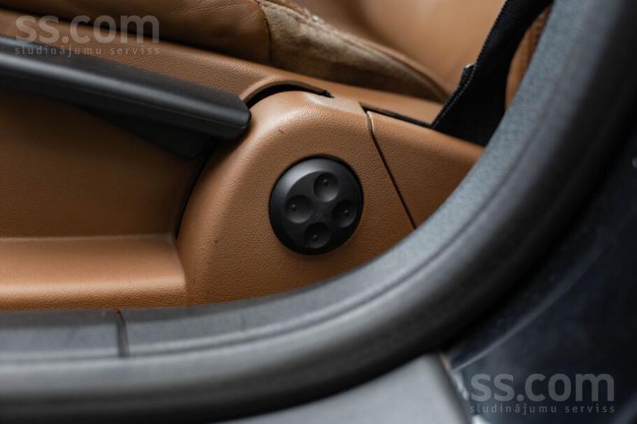 Melns Audi A4 2004 Rīga, ar dzinēja tilpumu 3.00 L un nobraukumu 312 tūkst. km par 3790 €, foto 13 vietnē AUTOMOTO.COM.LV