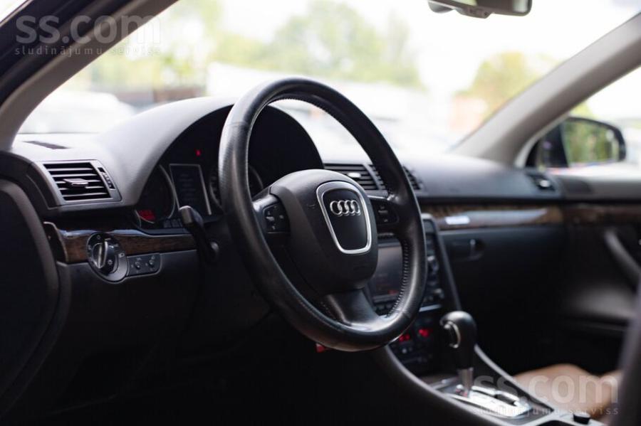 Melns Audi A4 2004 Rīga, ar dzinēja tilpumu 3.00 L un nobraukumu 312 tūkst. km par 3790 €, foto 14 vietnē AUTOMOTO.COM.LV