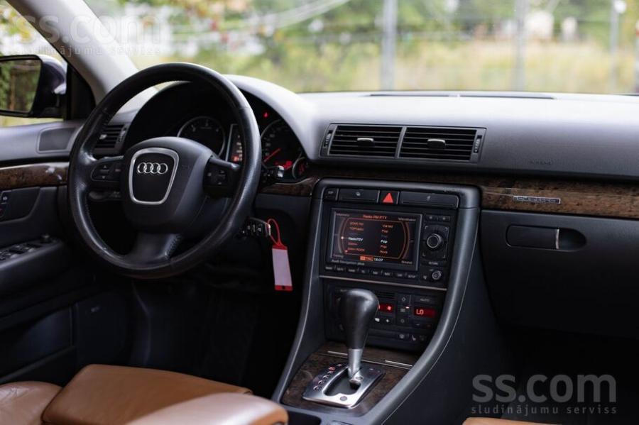Melns Audi A4 2004 Rīga, ar dzinēja tilpumu 3.00 L un nobraukumu 312 tūkst. km par 3790 €, foto 26 vietnē AUTOMOTO.COM.LV