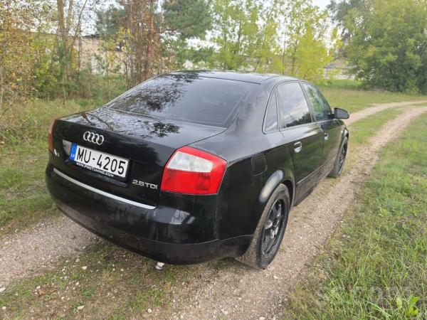 Melns Audi A4 2004 Daugavpils, ar dzinēja tilpumu 2.50 L un nobraukumu 339 tūkst. km par 1250 €, foto 4 vietnē AUTOMOTO.COM.LV