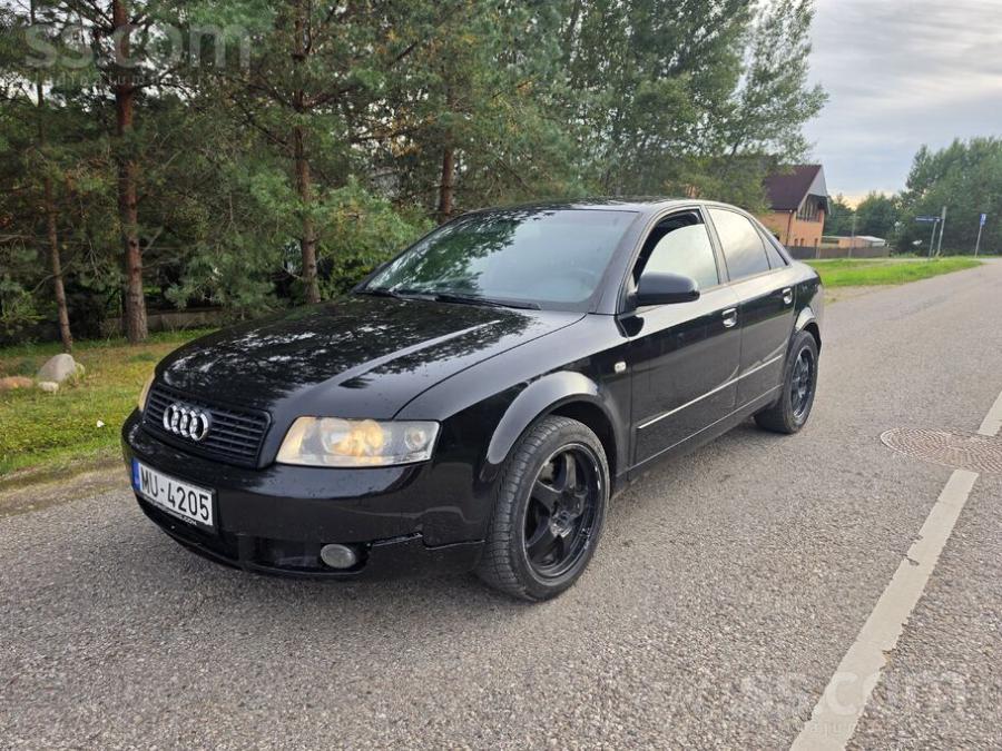 Black Audi A4 2004 in Daugavpils, with an engine capacity of 2.50 L and mileage of 339 thousand km for 1250 €, photo 9 on AUTOMOTO.COM.LV