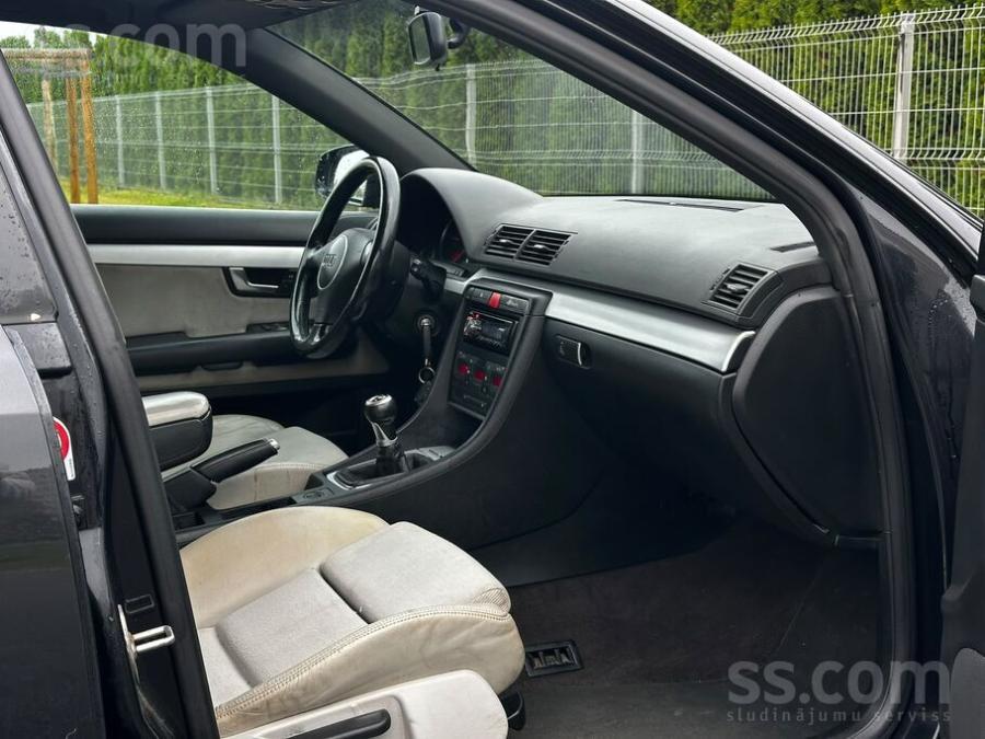 Melns Audi A4 2004 Jelgava, ar dzinēja tilpumu 1.90 L un nobraukumu 0 tūkst. km par 1750 €, foto 12 vietnē AUTOMOTO.COM.LV