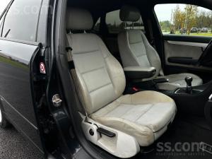 Melns Audi A4 2004 Jelgava, ar dzinēja tilpumu 1.90 L un nobraukumu 0 tūkst. km par 1750 €, foto 13 vietnē AUTOMOTO.COM.LV