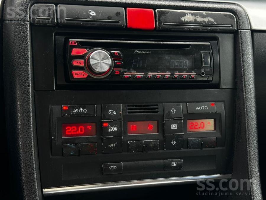 Melns Audi A4 2004 Jelgava, ar dzinēja tilpumu 1.90 L un nobraukumu 0 tūkst. km par 1750 €, foto 22 vietnē AUTOMOTO.COM.LV