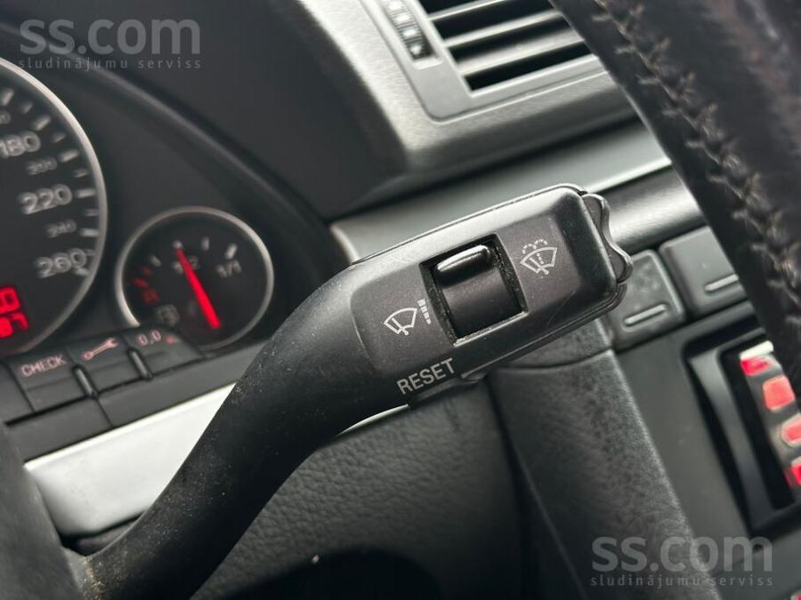 Melns Audi A4 2004 Jelgava, ar dzinēja tilpumu 1.90 L un nobraukumu 0 tūkst. km par 1750 €, foto 25 vietnē AUTOMOTO.COM.LV