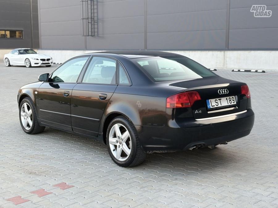 Black Audi A4 2005 in Siauliai, with an engine capacity of 2.00 L and mileage of 295 thousand km for 2500 €, photo 2 on AUTOMOTO.COM.LV