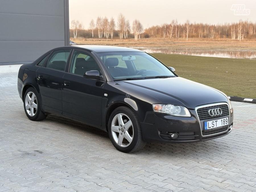 Black Audi A4 2005 in Siauliai, with an engine capacity of 2.00 L and mileage of 295 thousand km for 2500 €, photo 4 on AUTOMOTO.COM.LV