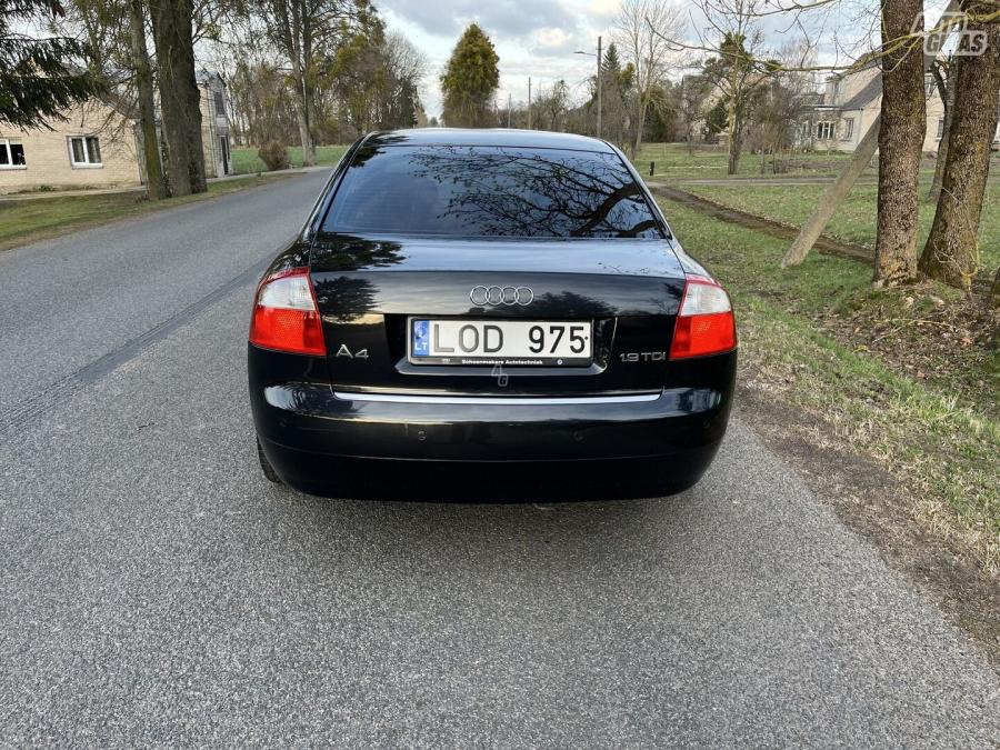 Black Audi A4 2005 in Prienai, with an engine capacity of 1.90 L and mileage of 319 thousand km for 2950 €, photo 5 on AUTOMOTO.COM.LV