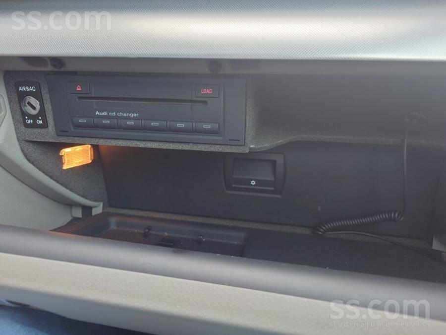 Черный Ауди А4 2005 в Рига, объемом двигателя 2.50 л и пробегом 272 тыс. км за 3900 €, фото 16 на AUTOMOTO.COM.LV