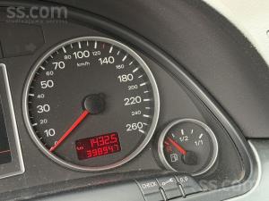 Black Audi A4 2005 in Riga, with an engine capacity of 2.50 L and mileage of 398 thousand km for 1990 €, photo 13 on AUTOMOTO.COM.LV