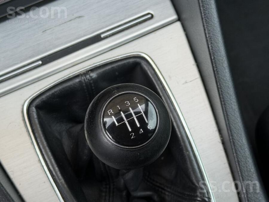 Black Audi A4 2005 in Riga, with an engine capacity of 2.50 L and mileage of 398 thousand km for 1990 €, photo 14 on AUTOMOTO.COM.LV