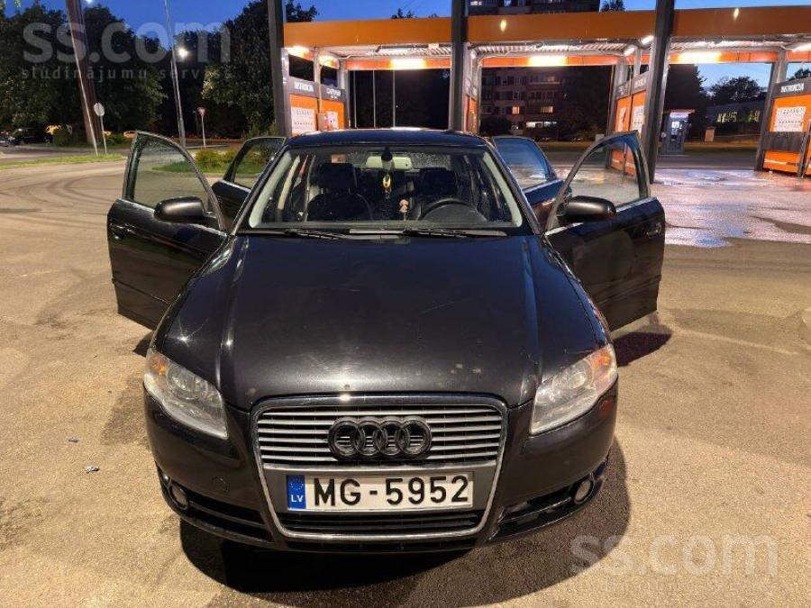 Black Audi A4 2005 in Riga, with an engine capacity of 2.50 L and mileage of 420 thousand km for 1400 €, photo 3 on AUTOMOTO.COM.LV